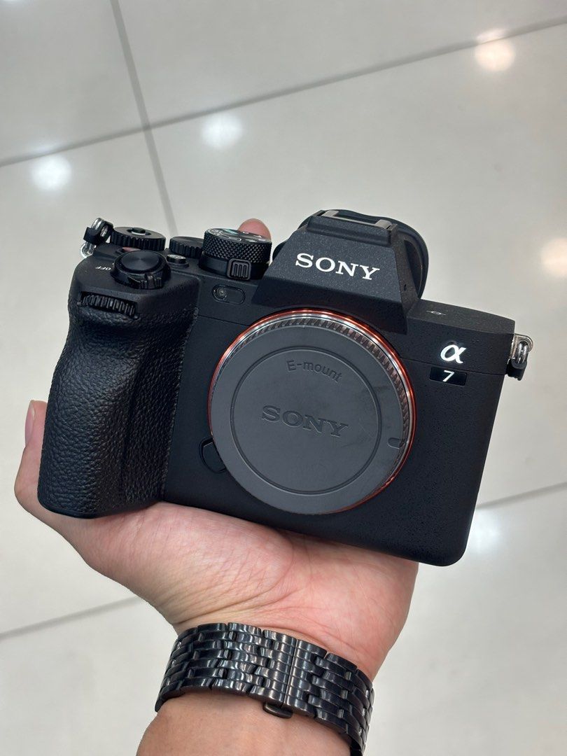 SONY A7 IV BODY SHUTTER COUNT 20k, Photography, Cameras on Carousell