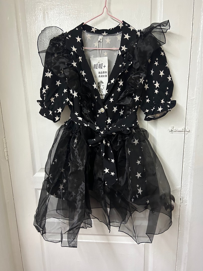 Star Top, Women's Fashion, Tops, Other Tops on Carousell