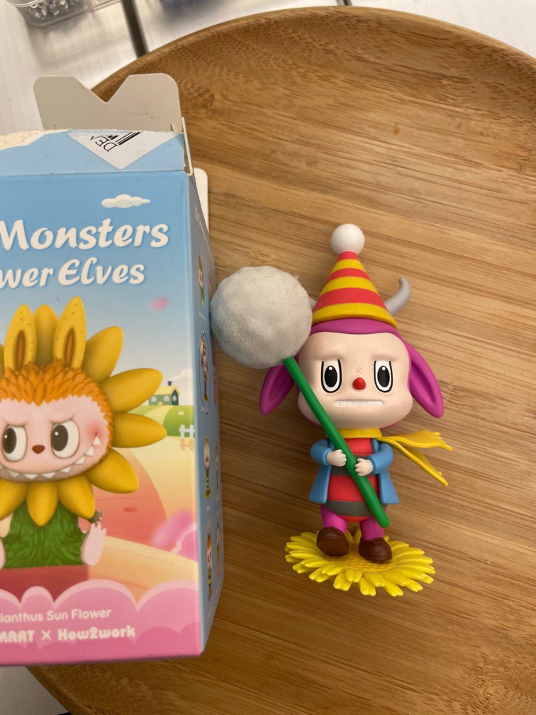 泡泡瑪特The Monsters Flower Elves盲盒, 書籍、休閒與玩具, 玩具、公仔、桌遊在旋轉拍賣