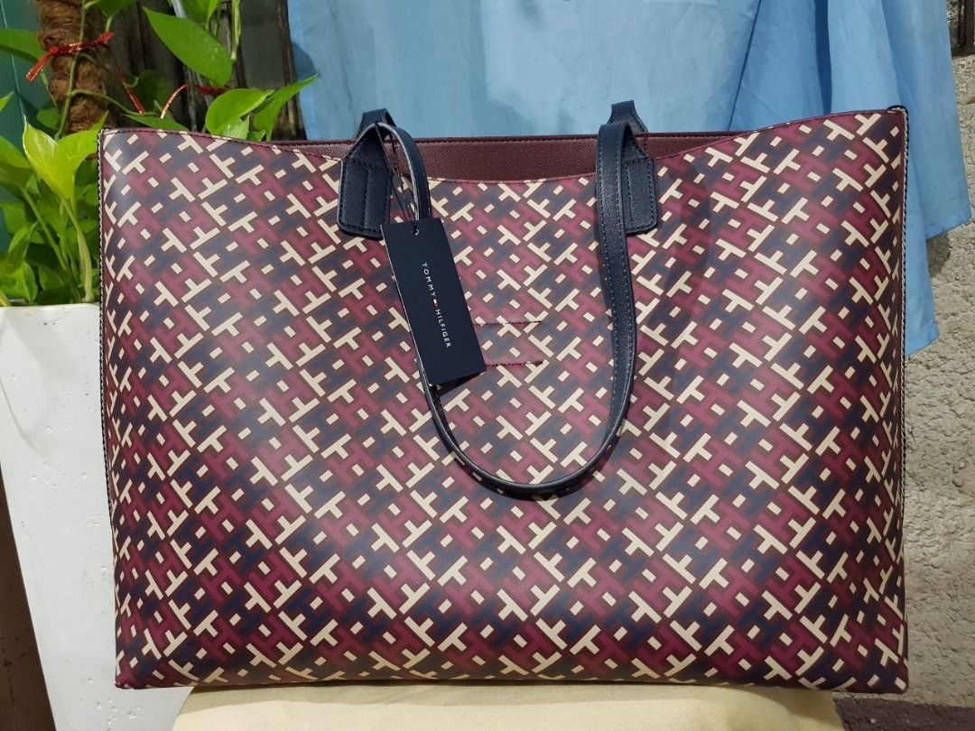 Tommy Hilfiger Iconic Monogram Tote Bag, Women's Fashion, Bags & Wallets, Tote Bags on Carousell