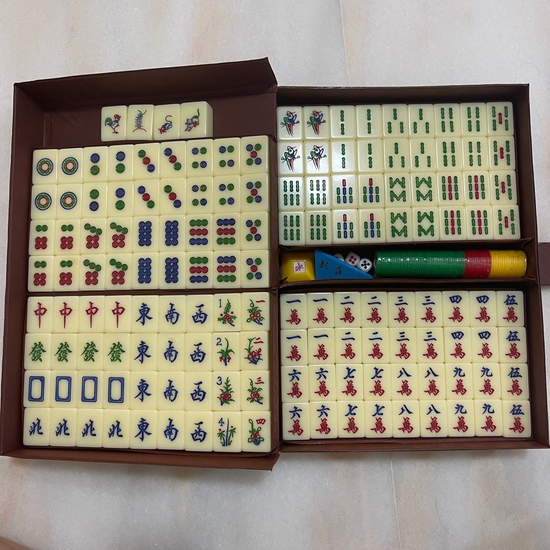traditional mahjong set, Hobbies & Toys, Toys & Games on Carousell