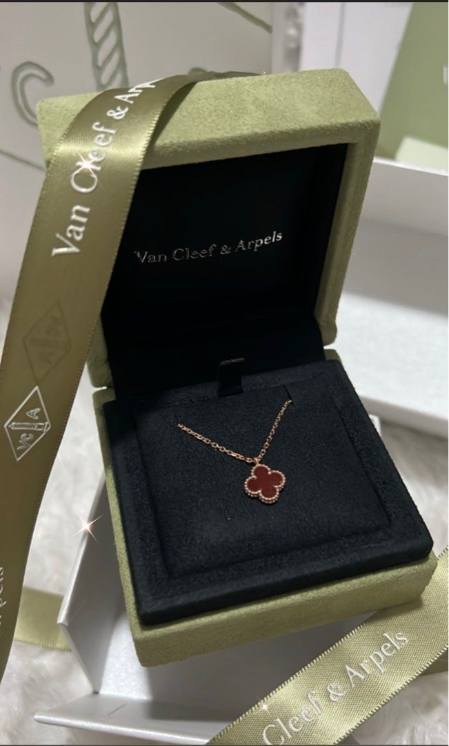 VCA Sweet Alhambra Carnelian, Women's Fashion, Jewelry & Organisers ...