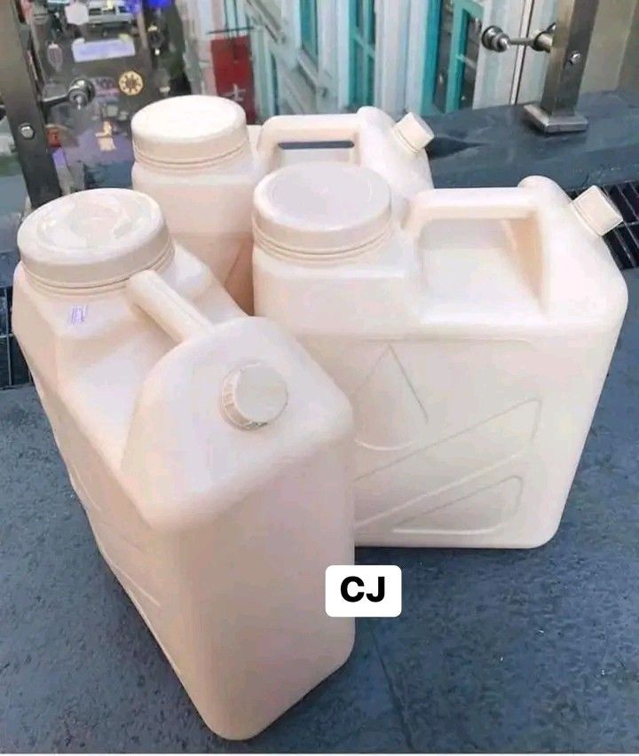 Water Gallon 20 Liters, Furniture & Home Living, Kitchenware ...