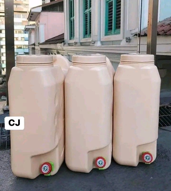 Water Gallon 20 Liters, Furniture & Home Living, Kitchenware ...