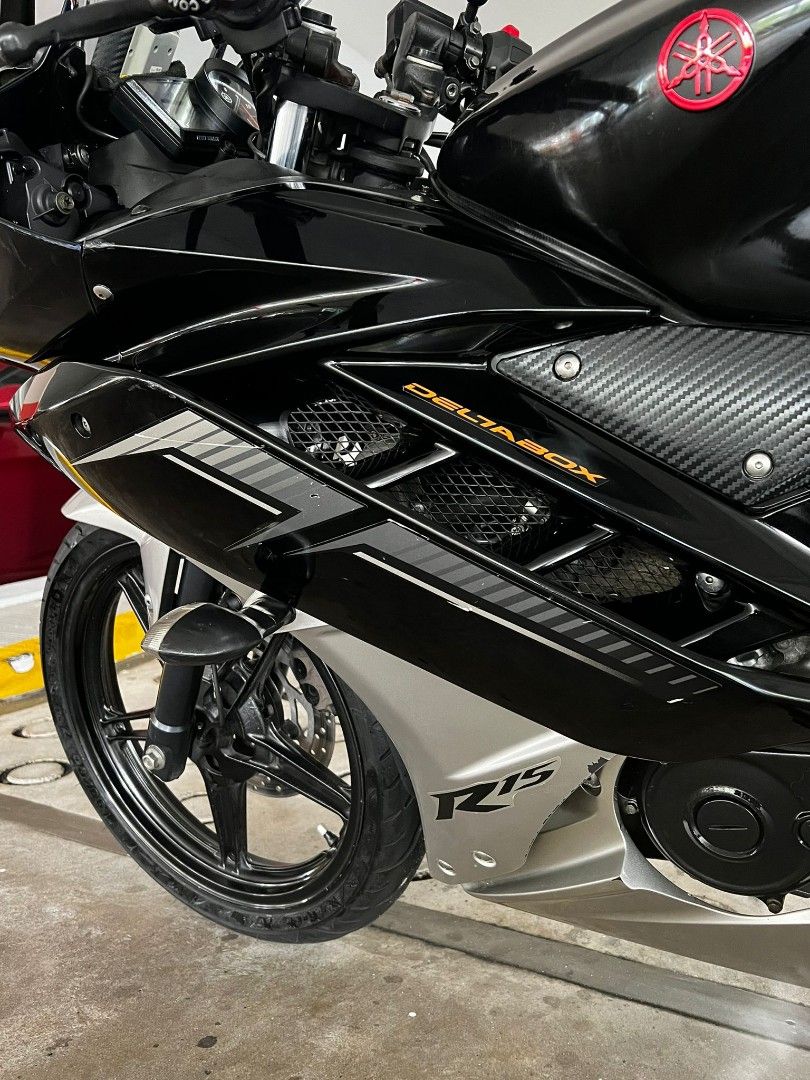 Yamaha R15 V2 renewable COE, Motorcycles, Motorcycles for Sale, Class 2B on Carousell