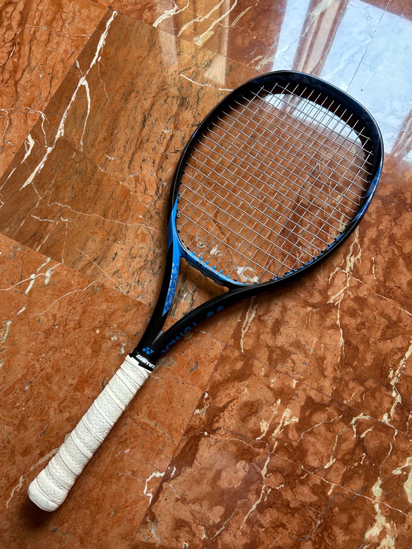 Yonex Ezone 100 (2018), Sports Equipment, Sports & Games, Racket & Ball ...