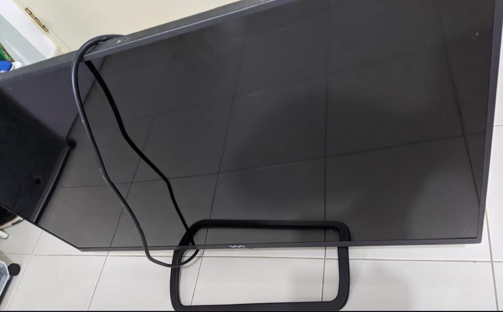 40" monitor [Spoiled], Computers & Tech, Parts & Accessories, Monitor ...