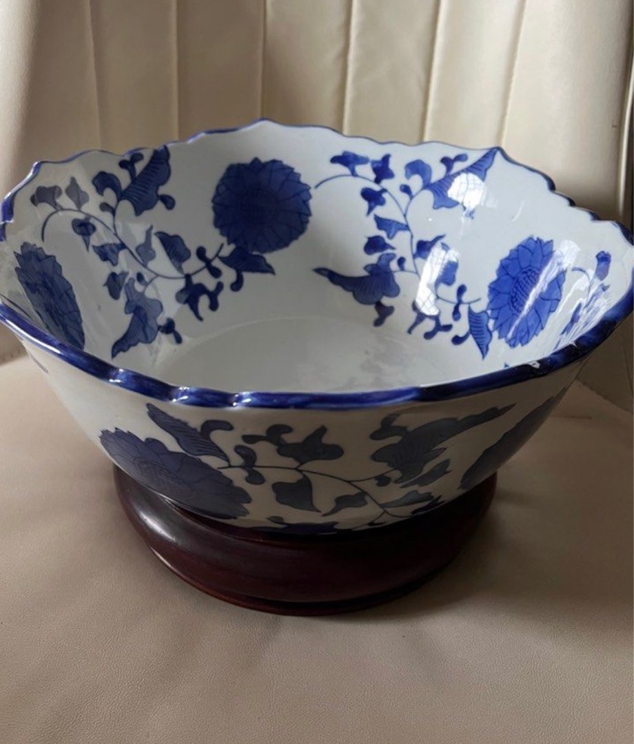 Antic Porcelain big bowl with stand ., Hobbies & Toys, Memorabilia ...