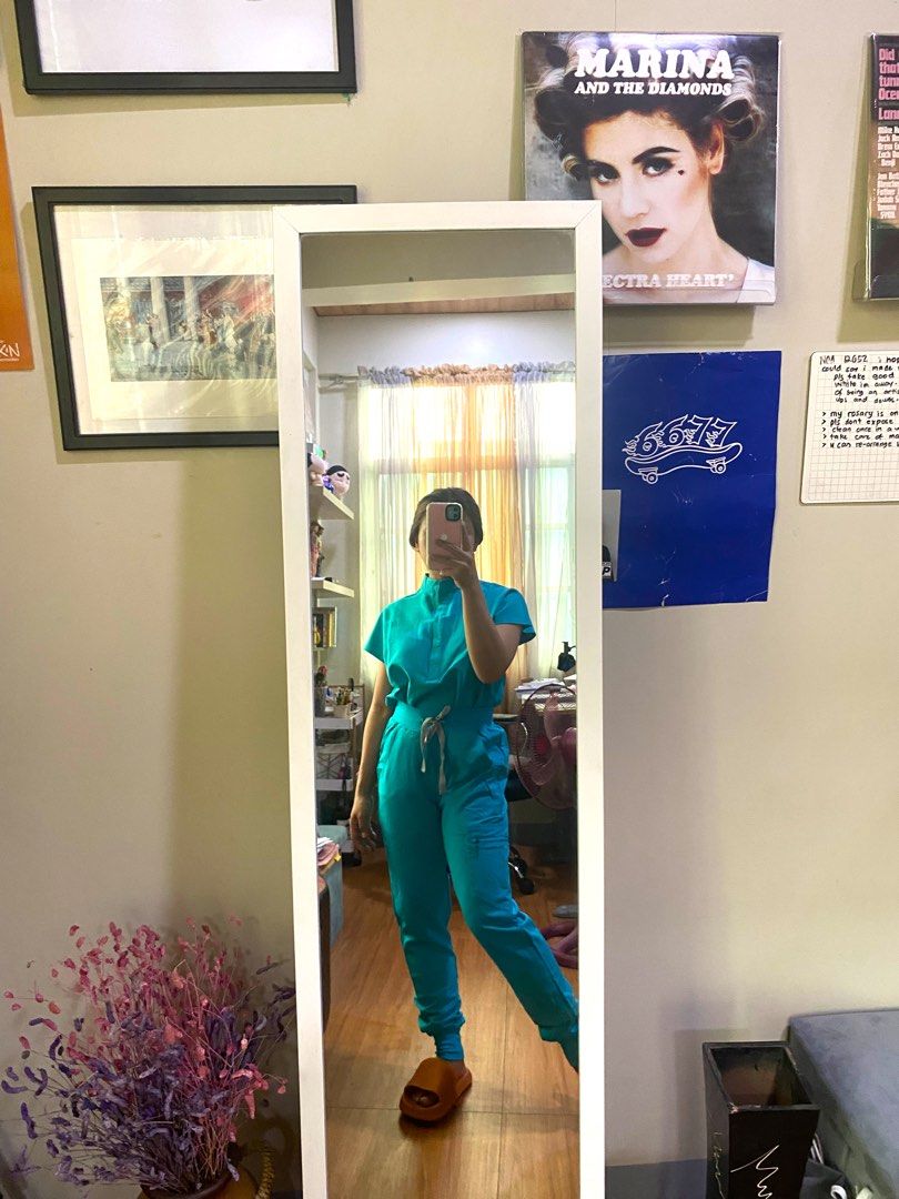 Brand new snicosh scrubsuit, Women's Fashion, Activewear on Carousell