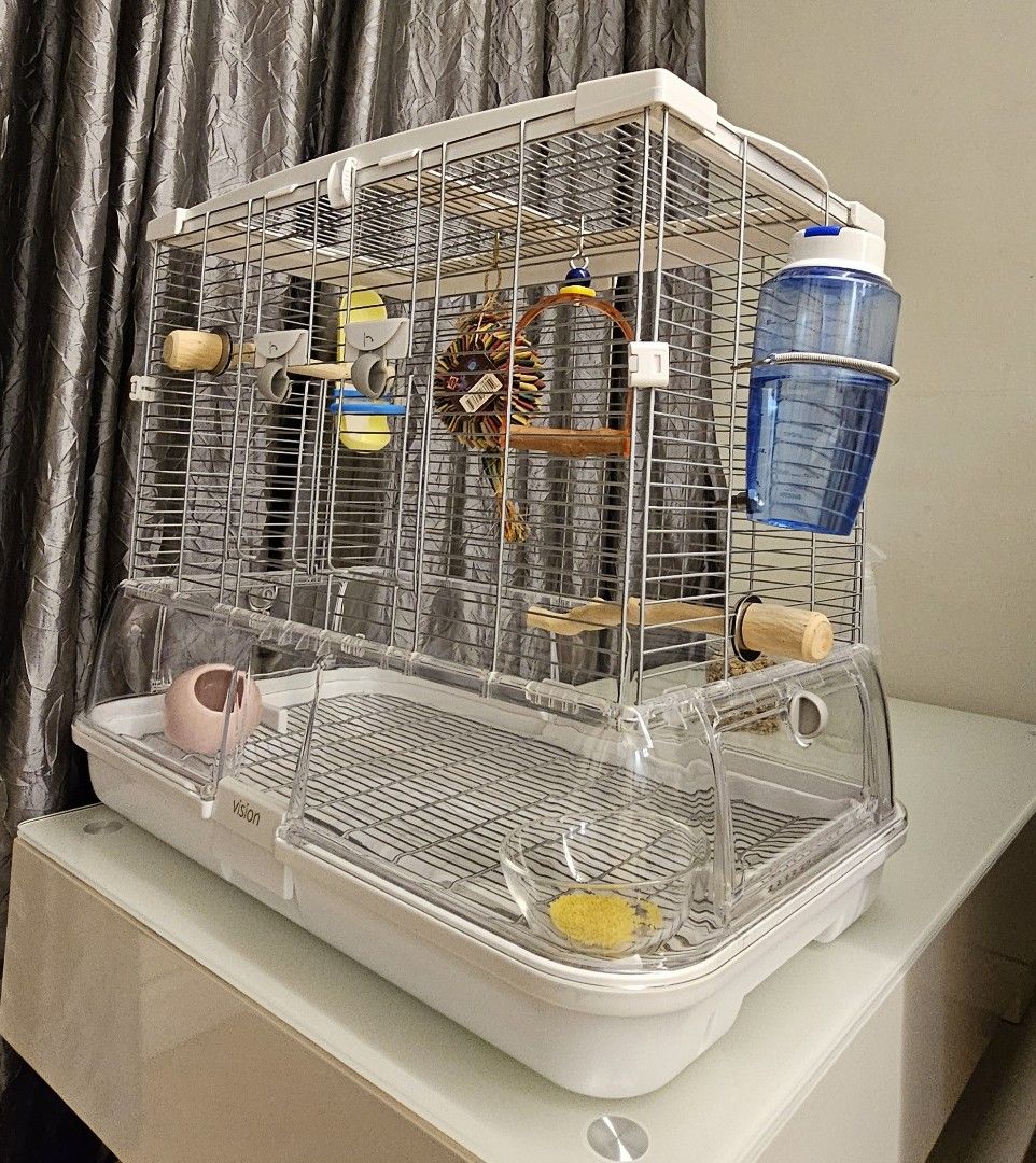 Brand New Vision M01 Bird cage, Pet Supplies, Homes & Other Pet ...
