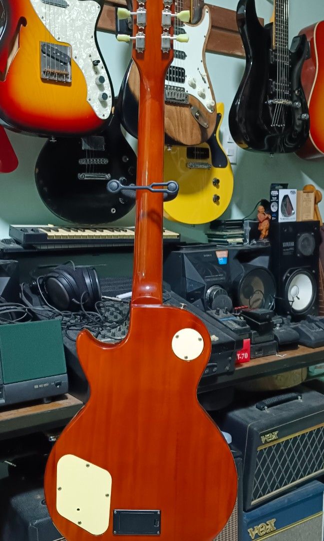 Burny sustainer Les Paul electric guitar, Hobbies & Toys, Music & Media ...