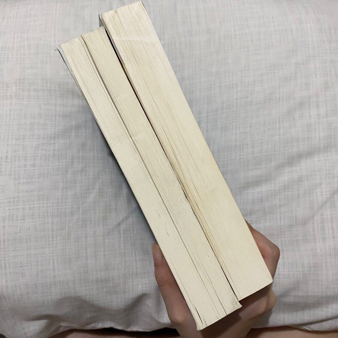 Daisy Hates + Kiss the Sky bundle, Hobbies & Toys, Books & Magazines ...