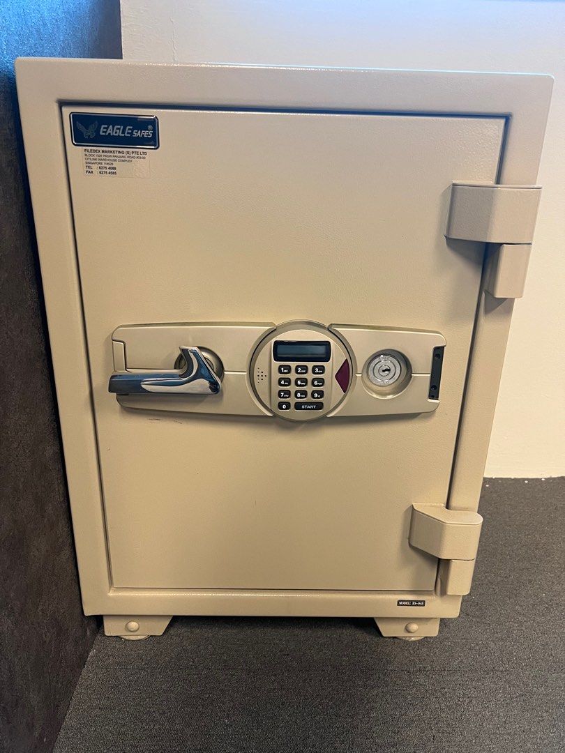 Eagle Safes ES-045, Furniture & Home Living, Security & Locks, Safe on ...