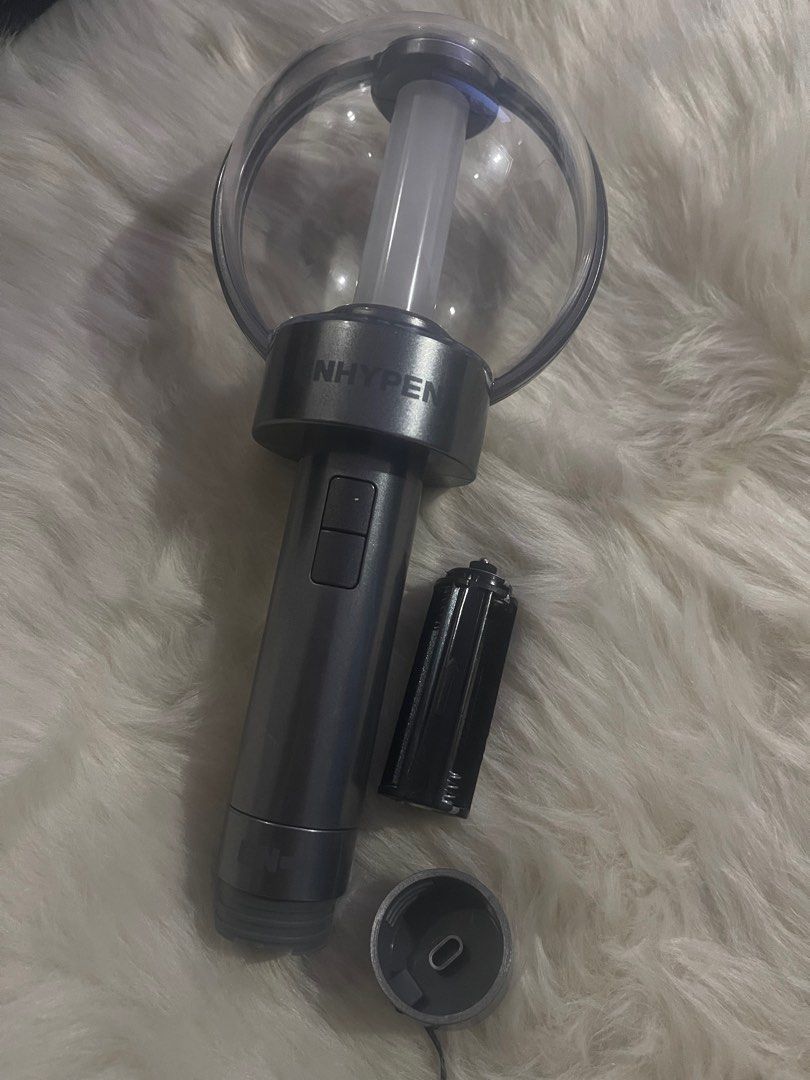 Enhypen Official Lightstick Engene Bong, Hobbies & Toys, Memorabilia ...