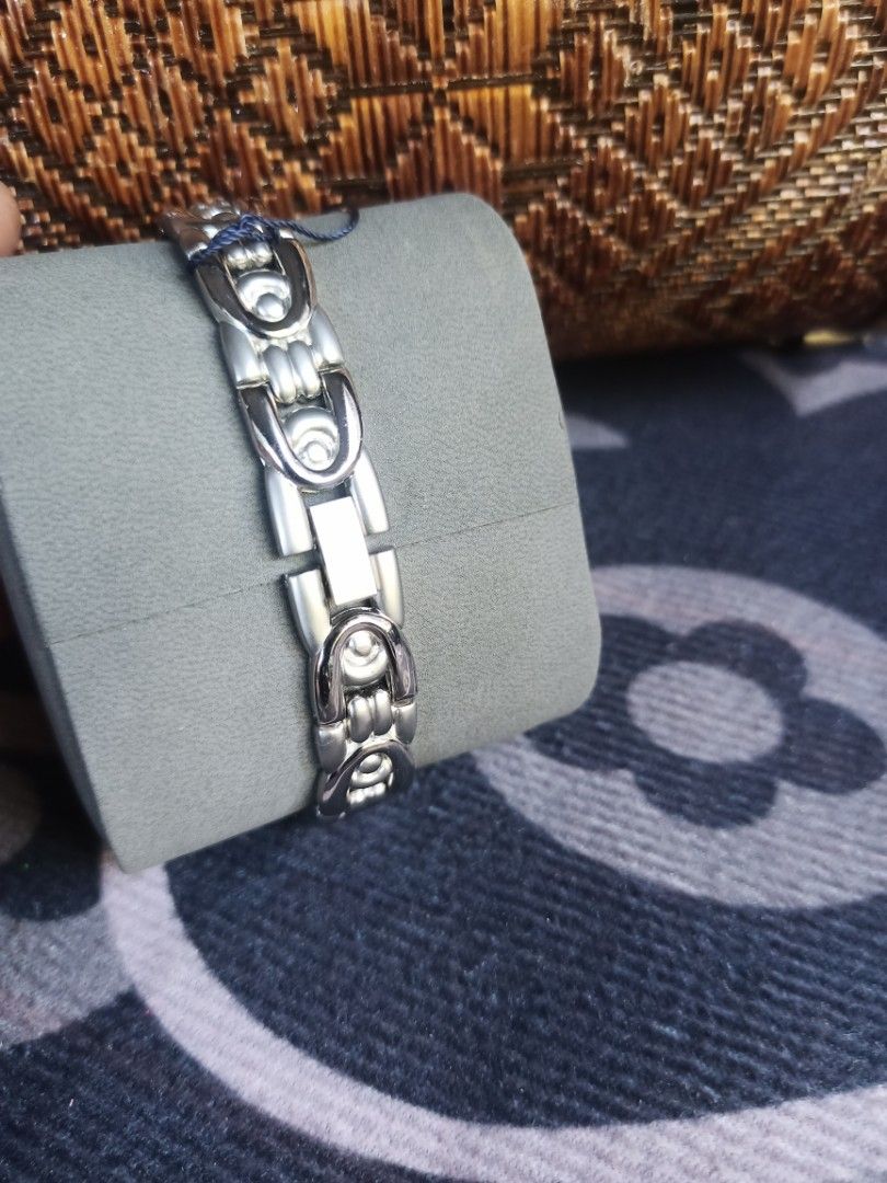 Ferucci Watch, Women's Fashion, Watches & Accessories, Watches on Carousell