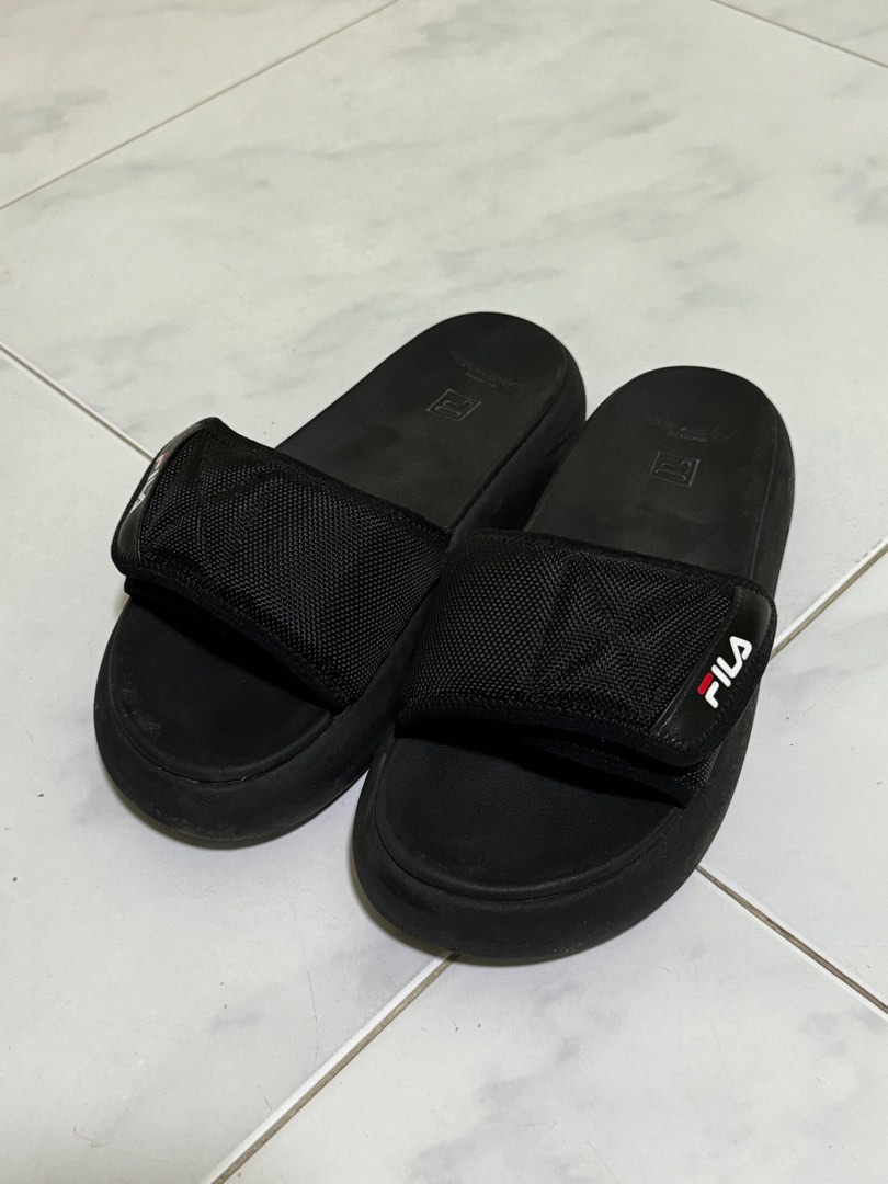 Fila Slides, Women's Fashion, Footwear, Flipflops and Slides on Carousell