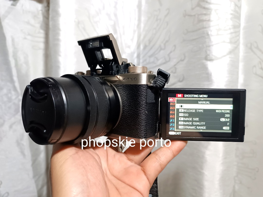 Fujifilm XT100 mirrorless camera with kit lens, Photography, Cameras on ...