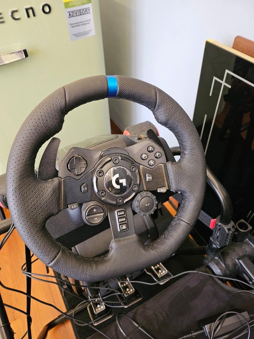 Full set - Next Level GT-Lite Racing Cockpit + Logitech G923 Trueforce ...
