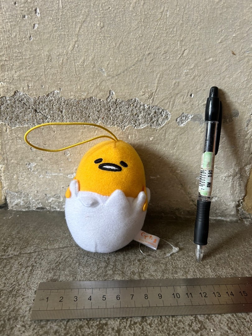Gudetama keychain toys, Hobbies & Toys, Toys & Games on Carousell