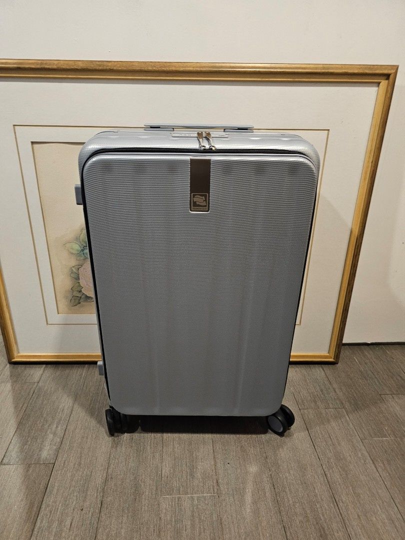 Hanke 26 inch hard case luggage, Hobbies & Toys, Travel, Luggage on ...