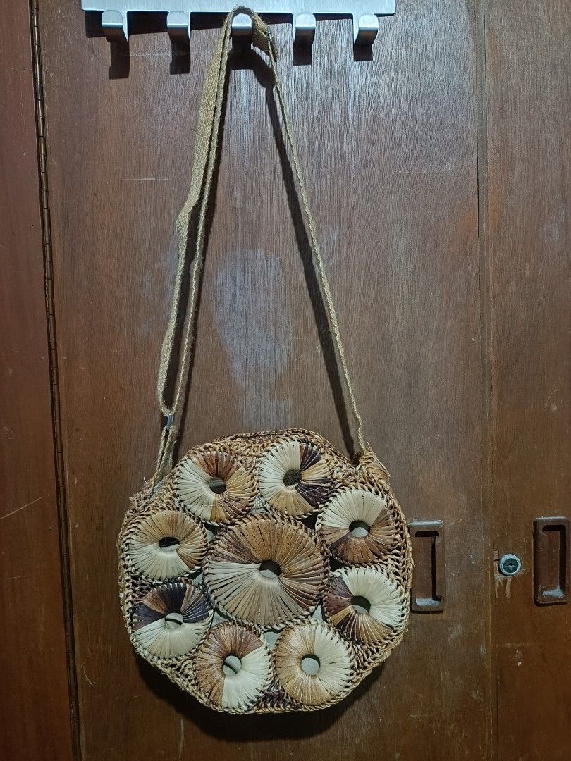 Heart Evangelista Abaca Native Bag, Women's Fashion, Bags & Wallets ...