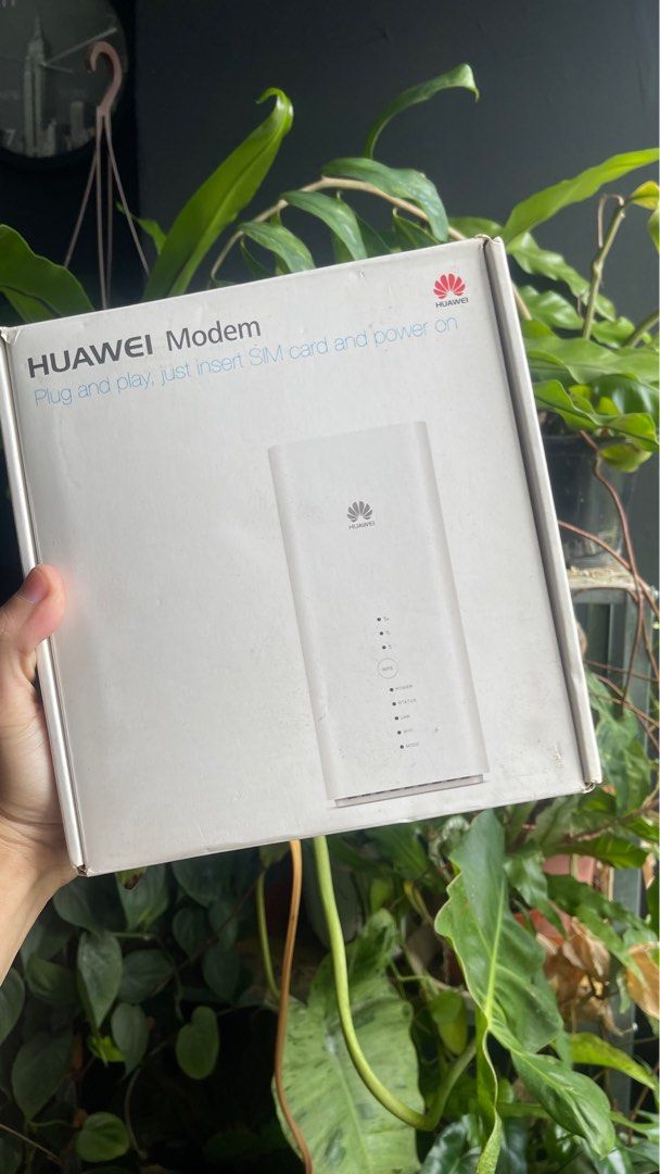 Huawei modem (sim card) B618s-22d, Computers & Tech, Parts ...