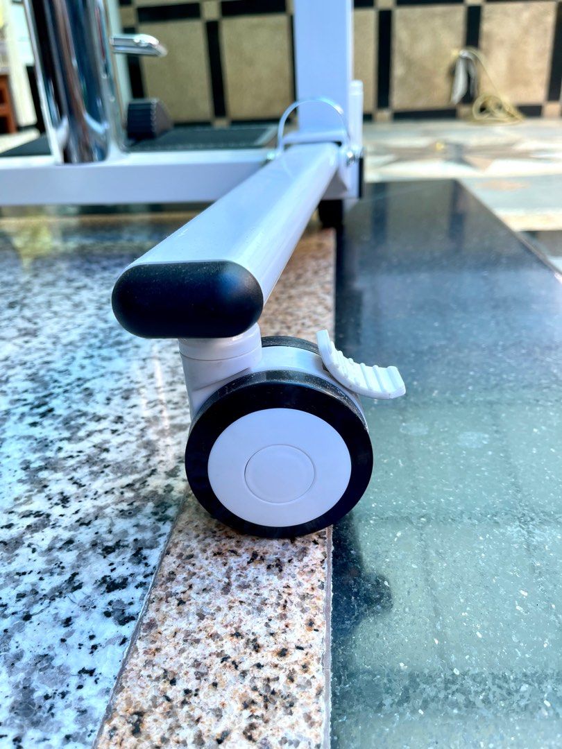 Kursi Roda transfer ke kamar mandi/tempat tidur/sofa, Serba Serbi ...