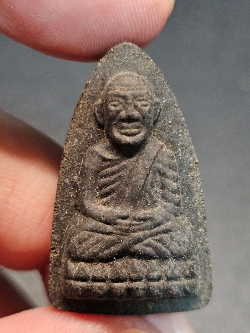 LP Daeng Wat Simahapo BE 2536 LP Thuad, Hobbies & Toys, Memorabilia ...