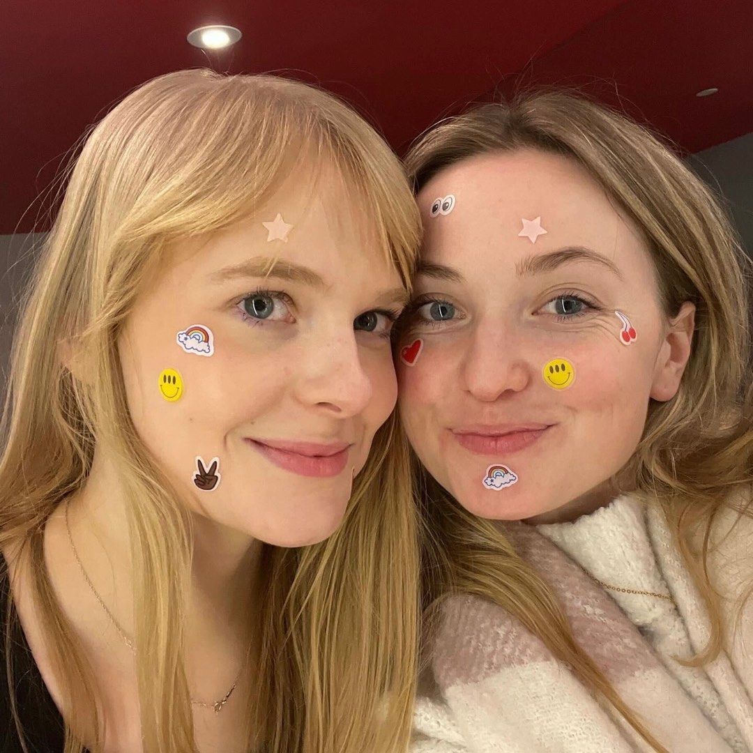 NEW Starface × Glossier Compact (32 Hydrocolloid Pimple Patches ...