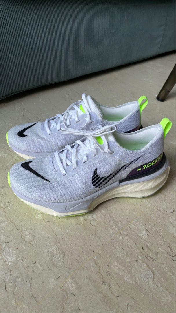 Nike Invisible Womens, Women's Fashion, Footwear, Sneakers on Carousell
