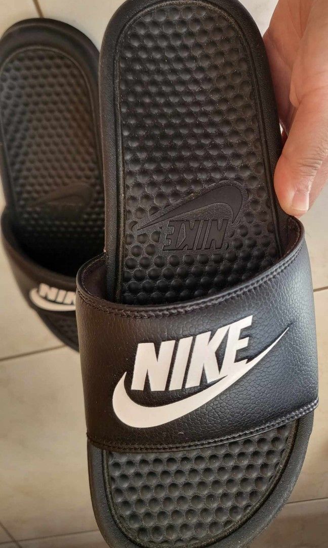 Nike Slippers, Women's Fashion, Footwear, Slippers and slides on Carousell