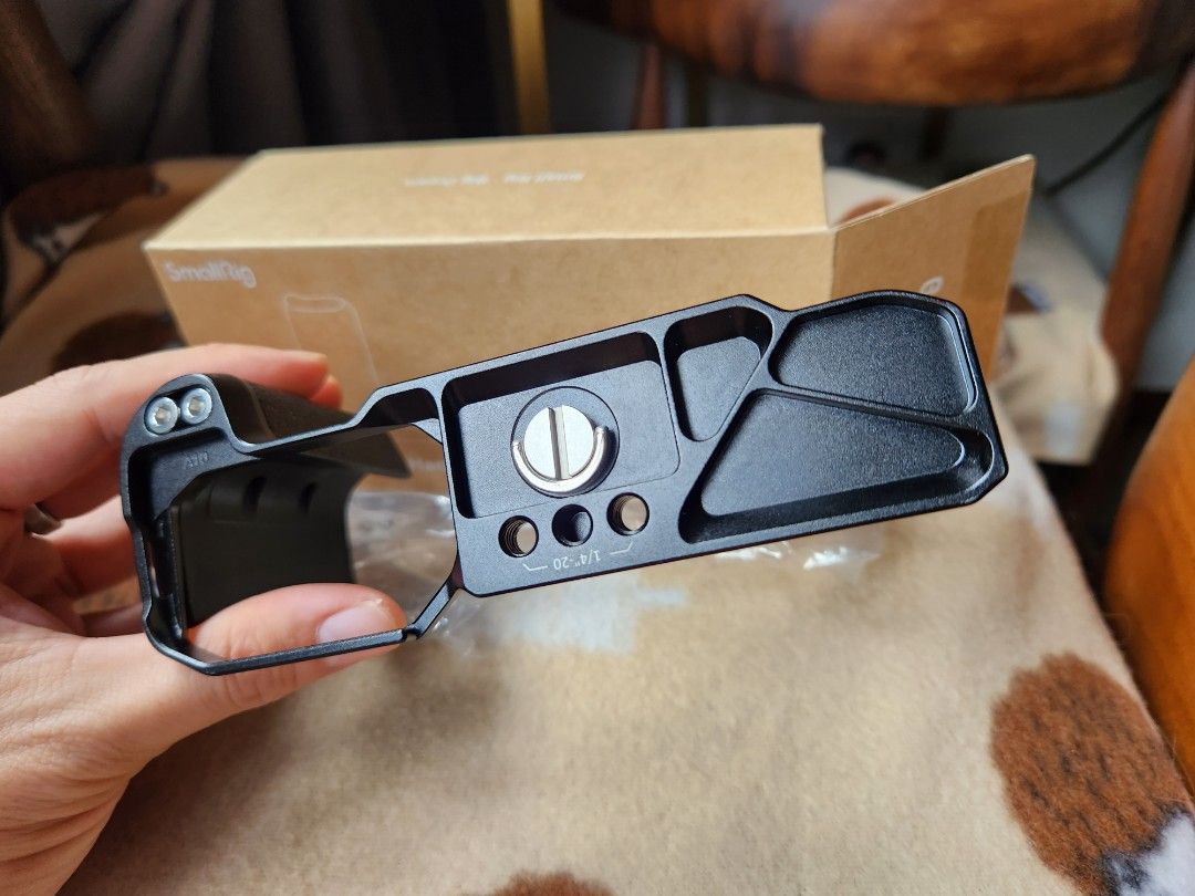 Nikon Zf Grip (SmallRig L-shaped), Photography, Cameras on Carousell