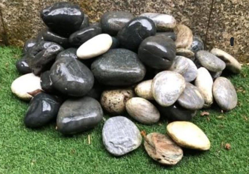 Pebbles 500g, Furniture & Home Living, Gardening, Gardening Tools ...