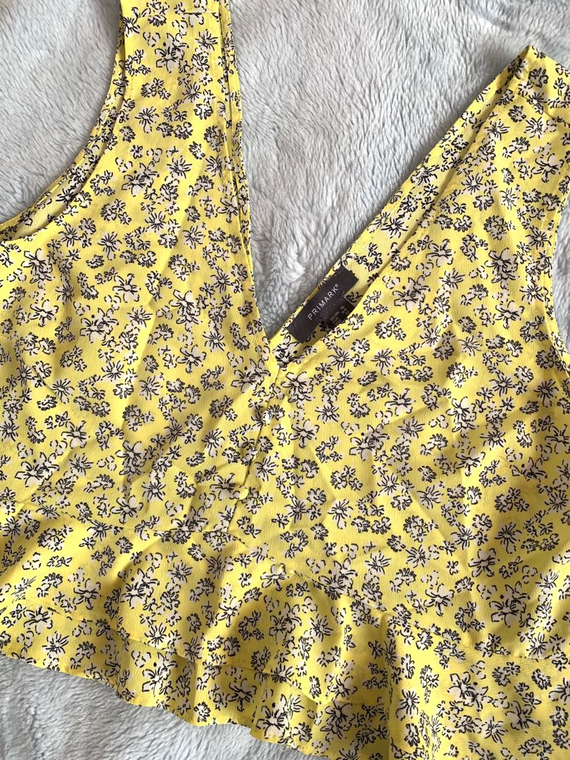 Primark Yellow Plemplum top, Women's Fashion, Tops, Sleeveless on Carousell