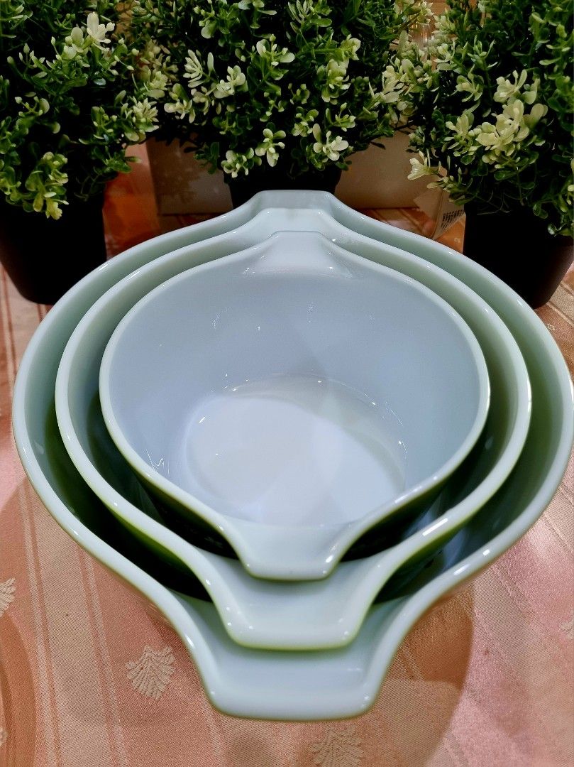 PYREX NESTING BOWL BY CORNING, Furniture & Home Living, Kitchenware ...