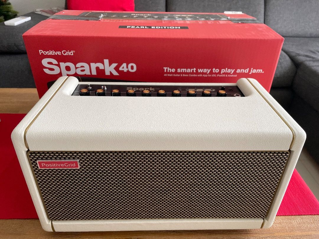 Spark 40 Positive Grid (Guitar Amplifier and Bluetooth Speaker ...