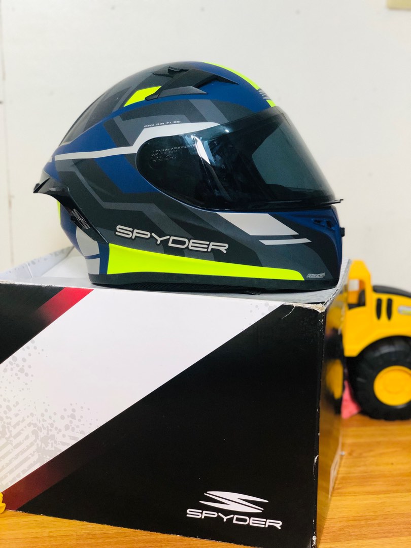 Spyder Helmet, Motorbikes, Motorbike Parts & Accessories, Helmets and ...