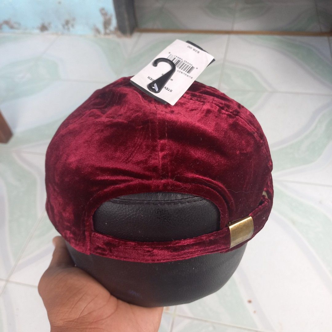 Steve madden burgundy cap, Men's Fashion, Watches & Accessories, Caps ...