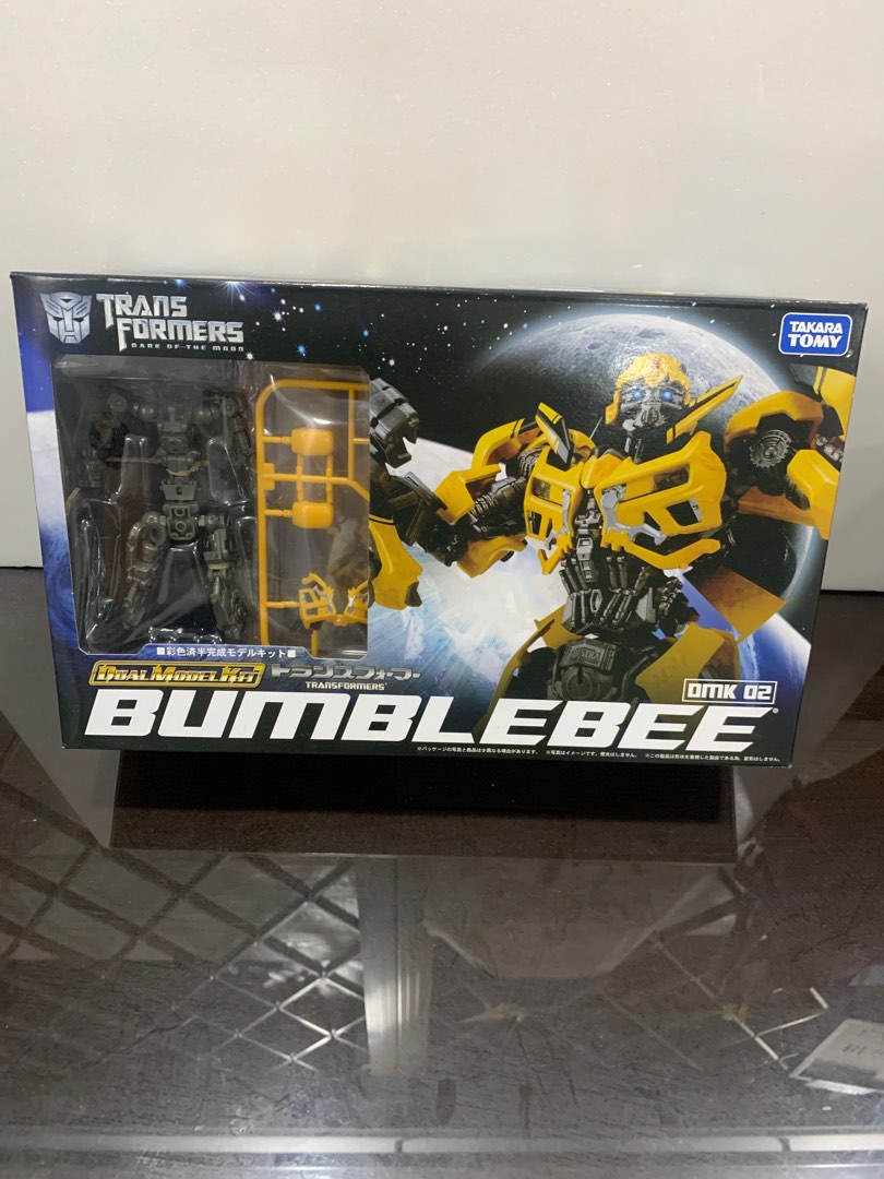 Takara Tomy Transformers Dual Model Kit DMK02 Bumblebee, Hobbies & Toys ...