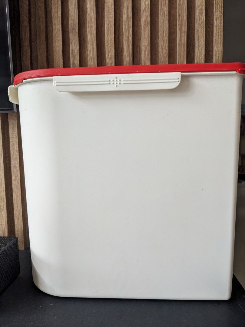Tupperware 20kg Rice Keeper, Furniture & Home Living, Kitchenware ...