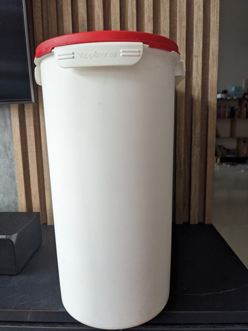 Tupperware 20kg Rice Keeper, Furniture & Home Living, Kitchenware ...