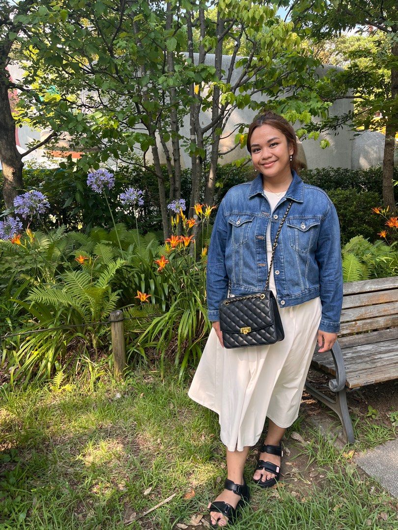 Uniqlo Cropped Denim Jacket, Women's Fashion, Coats, Jackets and ...