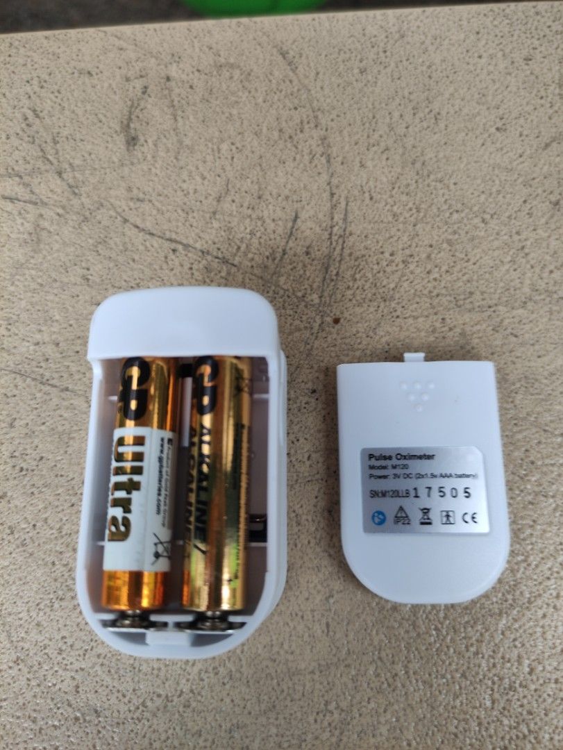 Yamada Pulse Oximeter Model M120, Health & Nutrition, Health Monitors & Weighing Scales on Carousell