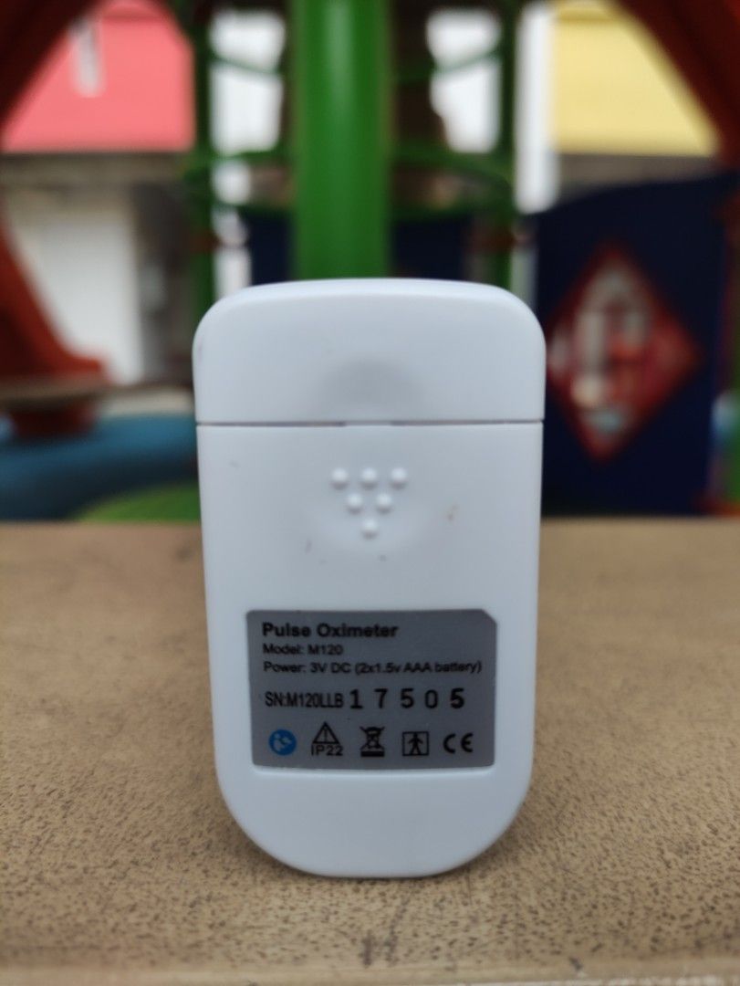 Yamada Pulse Oximeter Model M120, Health & Nutrition, Health Monitors & Weighing Scales on Carousell