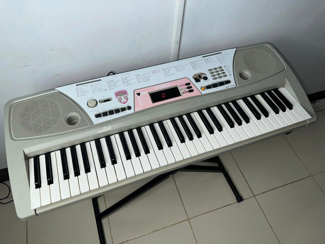 Yamaha EZ-J14 Piano Touch Response Keyboard Organ 61 Keys, Hobbies ...