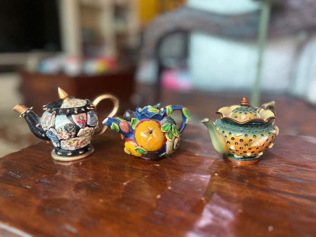 3 vintage collectible miniature teapots, Hobbies & Toys, Memorabilia ...