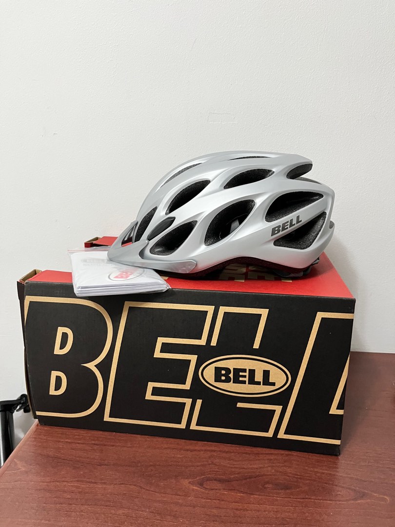 Brand new Bell Tracker Helmet, Sports Equipment, Bicycles & Parts, Parts & Accessories on Carousell