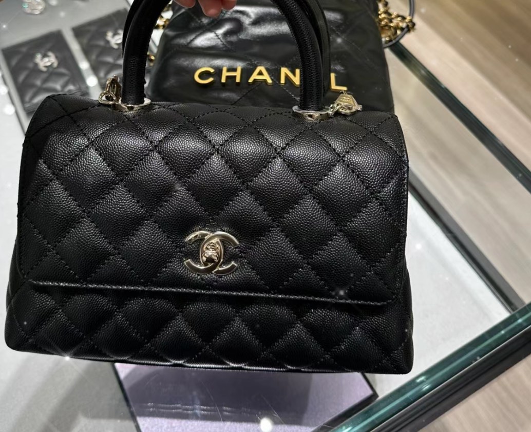 Chanel coco handle small, Women's Fashion, Bags & Wallets, Shoulder ...