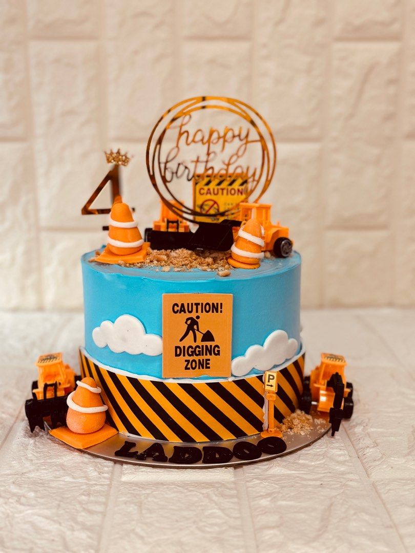 Customised Cake/halal cake /eggless cake /wedding cake /engagement cake ...