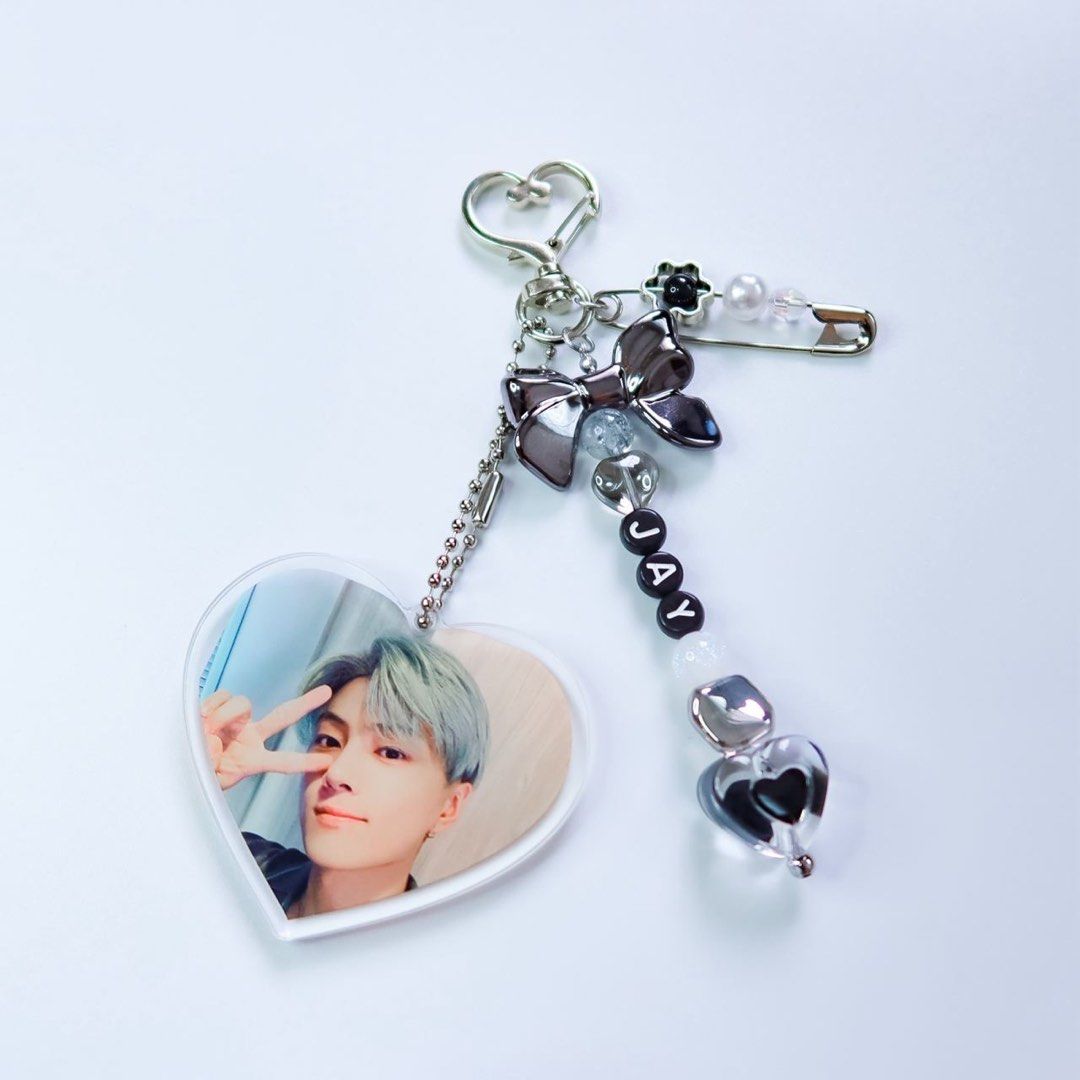 enhypen acrylic keychains, Hobbies & Toys, Stationery & Craft, Handmade ...